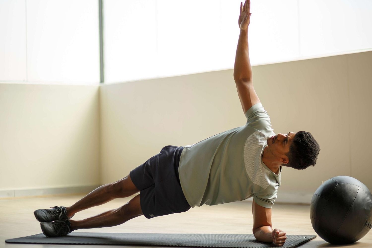 Types of planks and their impact – Zymrat